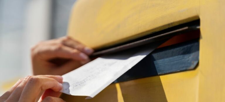 Raccomandata market: significato codici e chi la manda