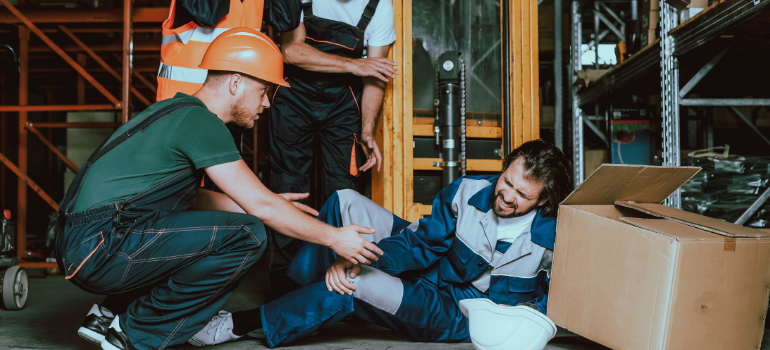 Se sono in infortunio posso uscire di casa?